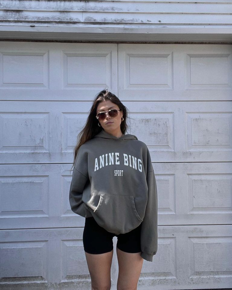 21 Cute & Trendy Biker Shorts Outfits for Summer 2025